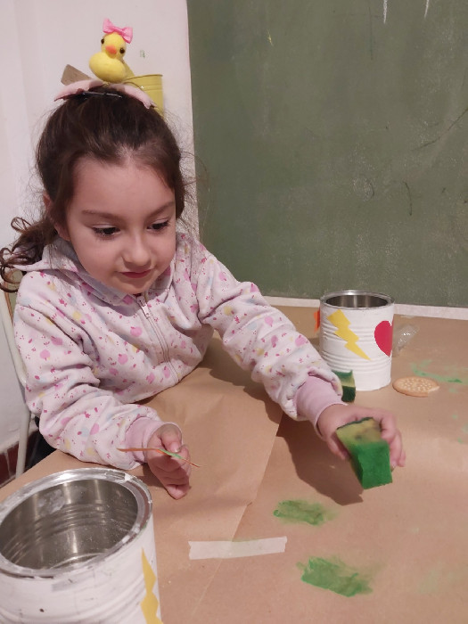 Vacaciones de invierno: "Taller de macetas" llevado a cabo por equipo ...